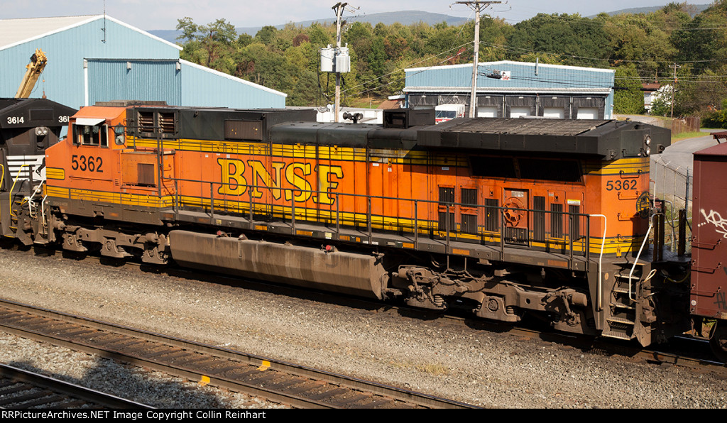 BNSF 5362